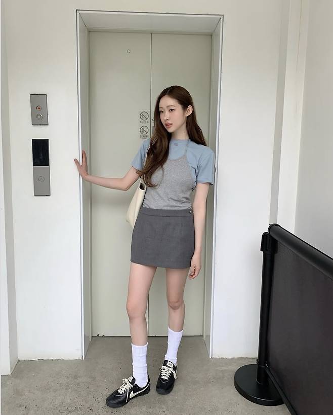 하얗고 예쁘다더니 키까지 큰 170cm 팔방미인 여배우 청순 뷔스티에 미니스커트룩 뷰티는 내운명
