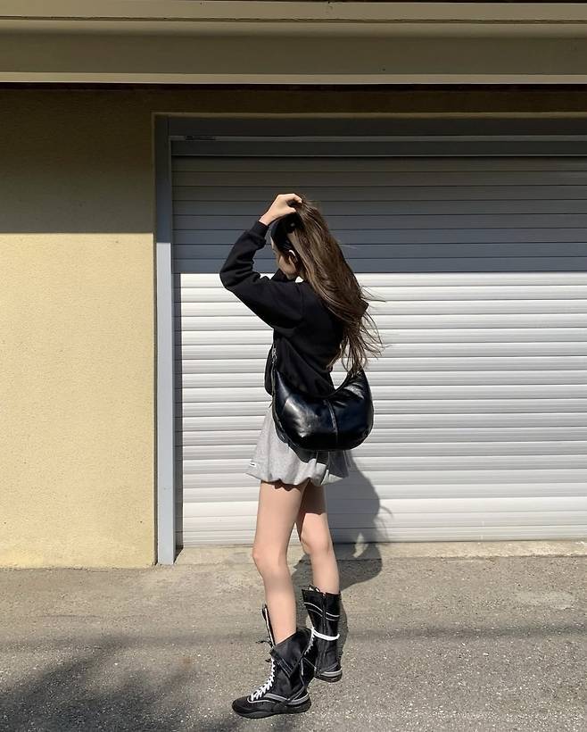 운동 나가는 줄 알았는데 화보였네” 170cm·47kg 여배우 스포티 데일리룩 대본은 내운명