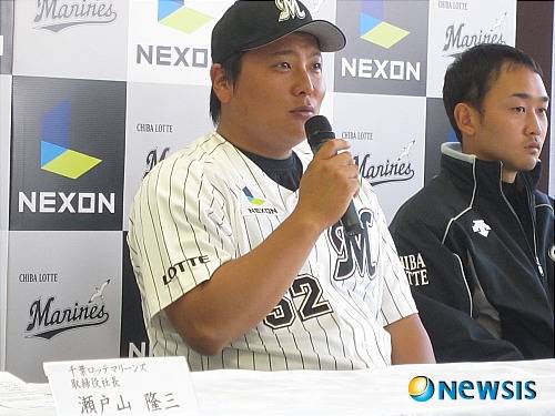 프로야구 인생 처음이자 마지막 우승 안겨준 팀한화 레전드 김태균 日 롯데 시구 나선다