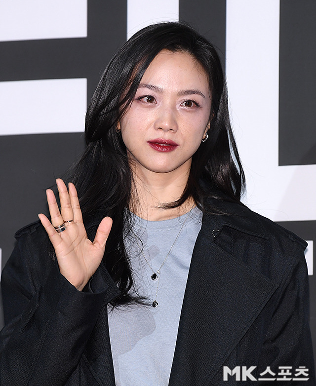 탕웨이 너무 찢어진 시스루 자태 재킷에 단추가 몇개야 우아한 벨티드 롱스커트룩 뷰티는 내운명