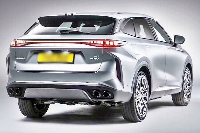 벤츠 압도한 럭셔리 SUV.. 주행거리 '1,200km' 대박 성능에 아빠들 '깜짝' | 오토포크