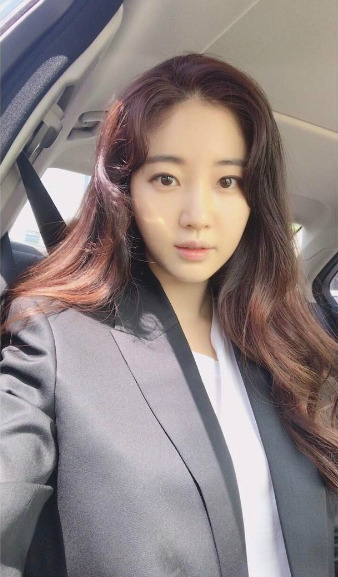 키 173cm에 47세라고 아무도 믿지 않는 여배우"도대체 얼마나 예쁘길래" | 셀럽뉴스