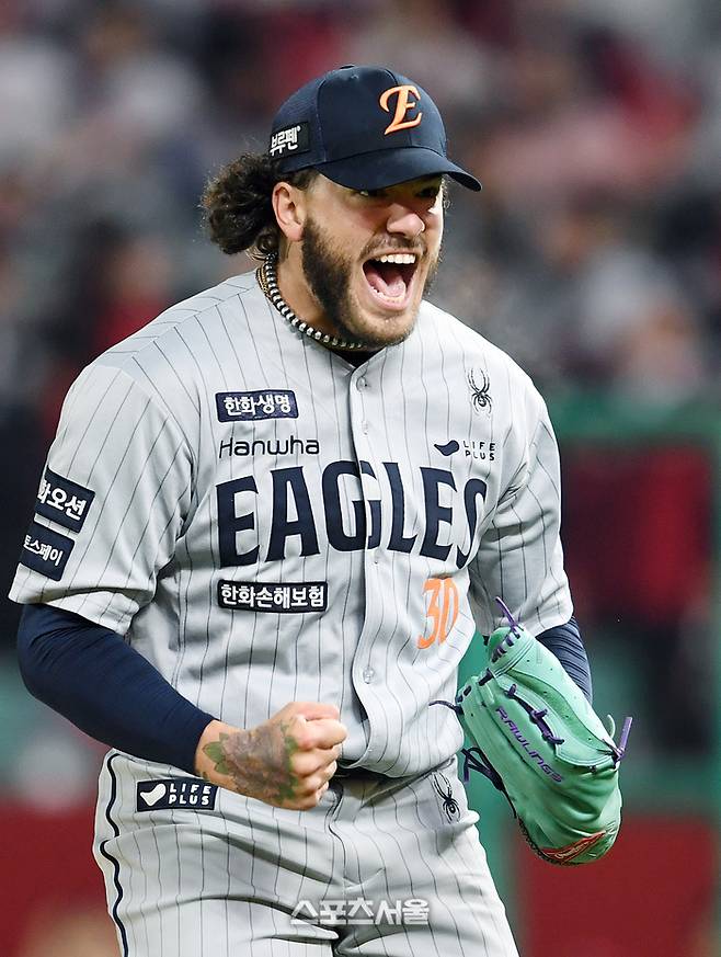 ‘에이스의 품격 한화 폰세 1회 넘어지는 위기에도 7이닝 무실점 ‘역투 Kbo 진기명기