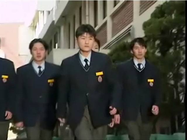 혼인신고 다음날 차 사준 재력가 아내와 결국 이혼하고 혼자 살고 있다는 배우 무비이락