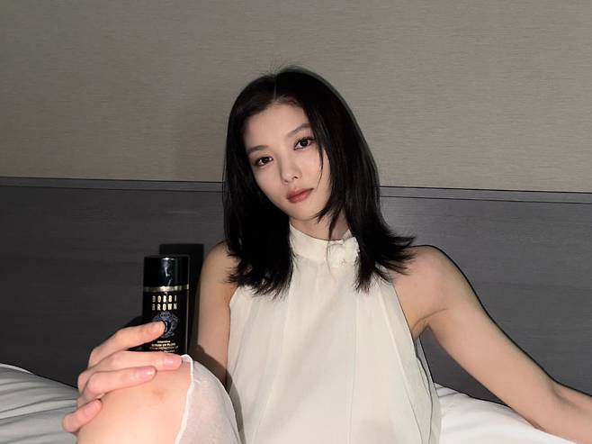 인터넷 달군 고등학교 졸업사진 청순미 폭발한 여배우 일상룩 라이프업