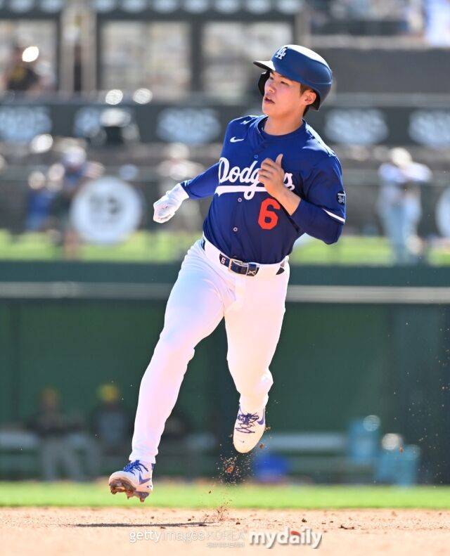 'KBO 31승' 투수 완벽 공략! 김혜성, 열흘만에 5호 홈런 '쾅'…시즌 13호 도루까지 '존재감 폭발'