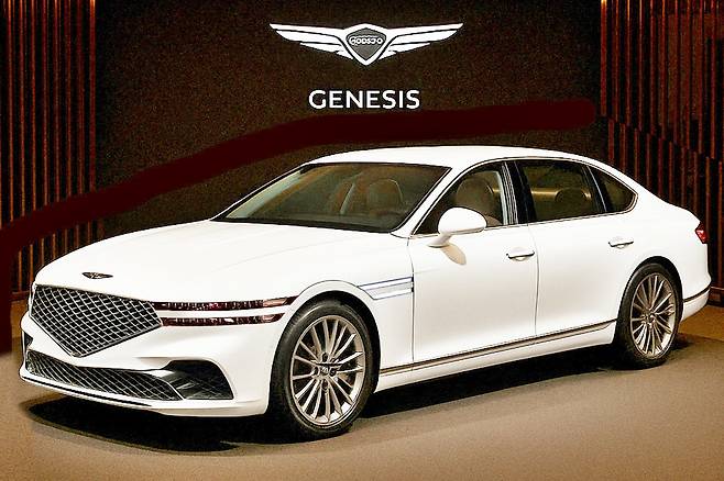 기존 차주들 "억장 와르르".. 제네시스 G80, 신형 디자인 드디어 유출 | 오토포크