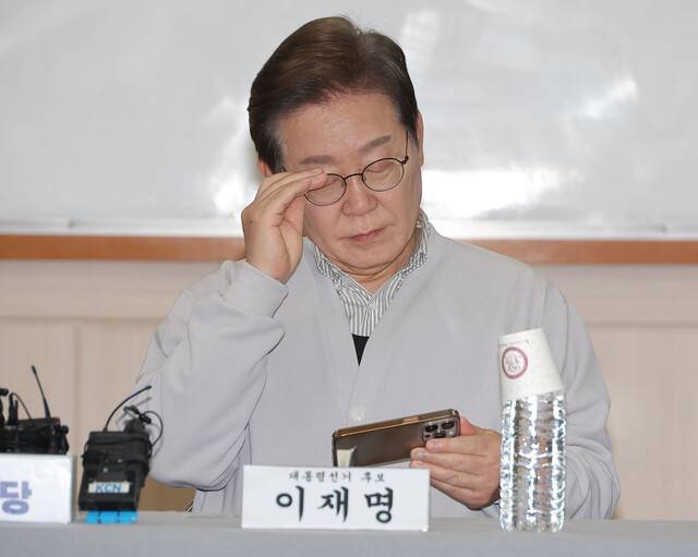 이재명 북 미사일 발사 명백한 오판긴장 해소하고 대화할 때”