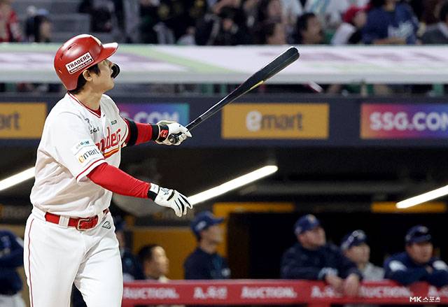 최초 500홈런! 최정, 소년은 늙지 않는다! 다만 나아갈 뿐이다