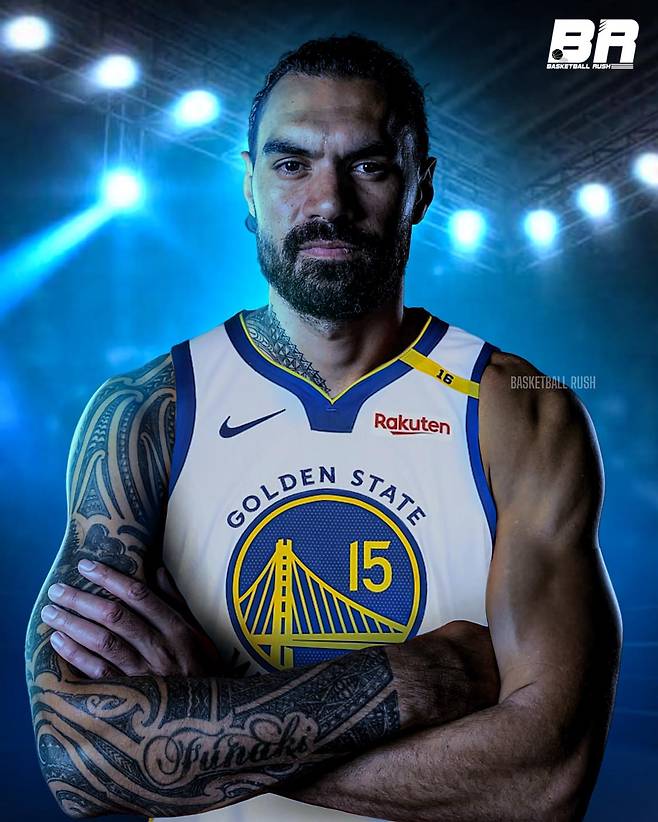 P.O 2라운드 광탈 GSW, 약점 보강 착수? '211cm, 120kg' 베테랑 센터 영입설 솔솔 "팀에 맞는 강인함 지녀, 딱 맞는 존재야!"