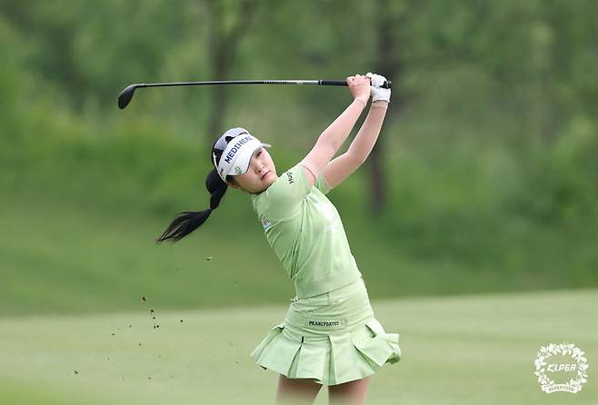 이채은, KLPGA 투어 E1 채리티 2R 선두…이예원 컷 탈락