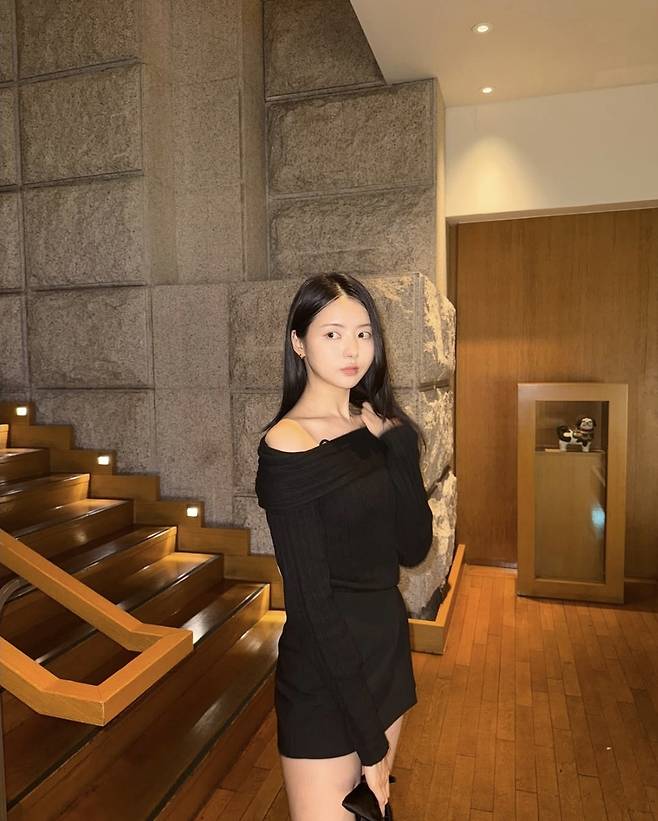 '오렌지캬라멜 백댄서였다고?' 너무 예뻐 20살에 데뷔한 '171cm 51kg' 여가수 | 뷰티는 내운명