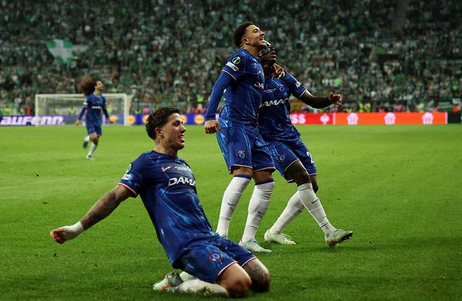 ‘후반 4골 폭발’ 첼시, 베티스 꺾고 UECL 정상... ‘UEFA 주관 대회 모두 우승’