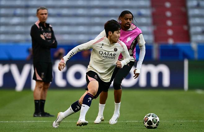 "韓 축구 사상 첫 트레블의 꿈" UCL 결승 최종엔트리 승선, 미소 터진 이강인…손흥민 유로파→UCL 우승 배출, 최초 역사 정조준