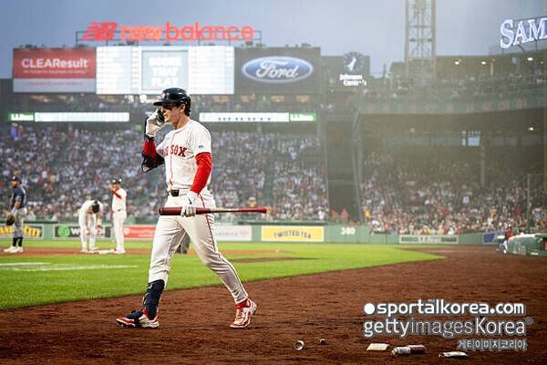 '이걸 놓쳐?' MLB 'No. 1' 유망주 앤서니, 김하성의 TB 상대로 '치명적 실책' 신고식…상대 투수 '데뷔전 승리'에 더 아쉬웠다