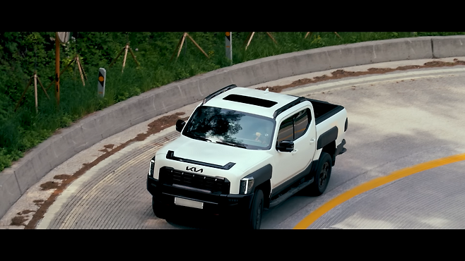 “SUV인데 비행기 같아”… 한혜진 기아 타스만 정선 나들이 | EV-Hotissue