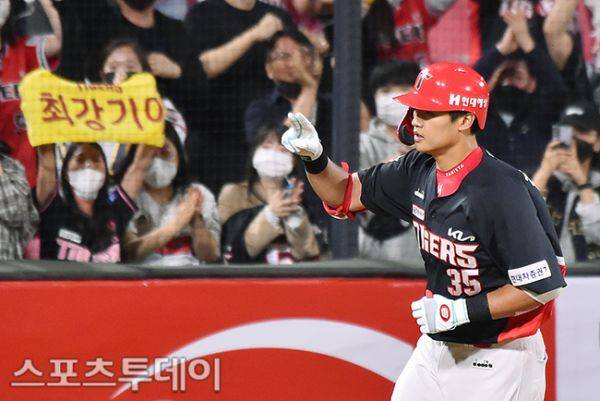 '김석환 결승 투런포' KIA, SSG 꺾고 6연승 질주