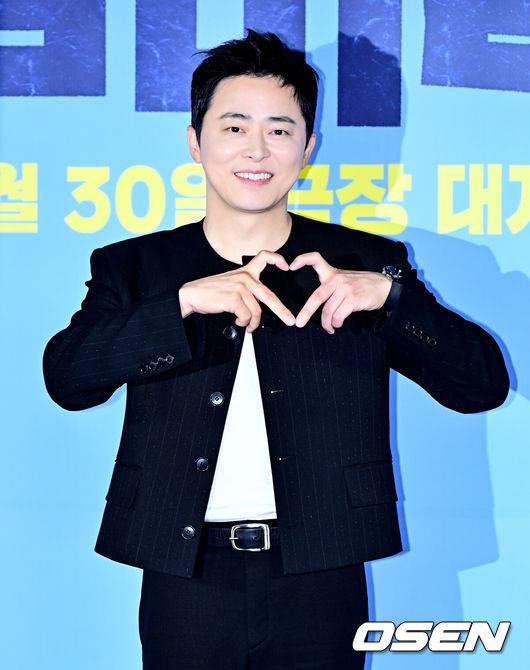 여름+코미디는 조정석인데..인기 웹툰 원작 ‘좀비딸’까지 3연타 흥행할까 [종합]