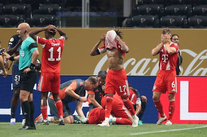 뮌헨 ‘새로운 10번’ 무시알라, 종아리뼈 골절·발목 탈구로 수술대