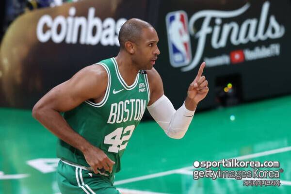 "확신한다" 통산 3점 성공률 37.7% 베테랑 센터 호포드, 결국 GSW행 임박?...BOS 단장도 인정 "잔류 없다!"