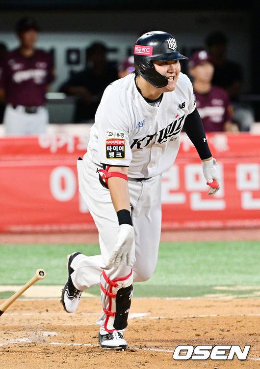 ‘박병호와 트레이드→FA 포기’ 50억 1루수 부활 조짐, 볼넷-안타-안타+3타점 폭발…순위싸움에 힘 보탤까