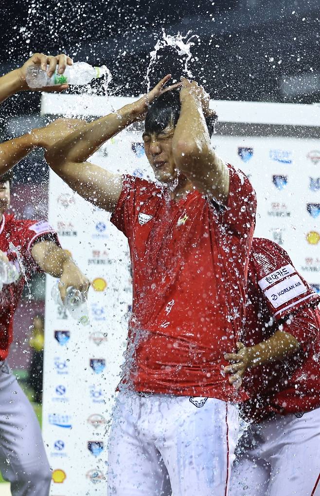 김광현 ‘2000K’…역대 최소 경기·이닝으로 새 기록