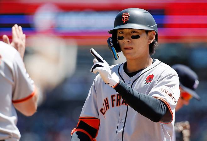 ‘타격 슬럼프’ 이정후, 대주자로 출전해 득점 올려···SF, 연장 혈투 끝에 AZ 꺾고 4연패 탈출