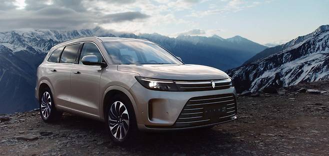 “1시간에 3만 대 주문?” 제네시스급 SUV 시장 초토화 시킨 정체 | EV-Hotissue