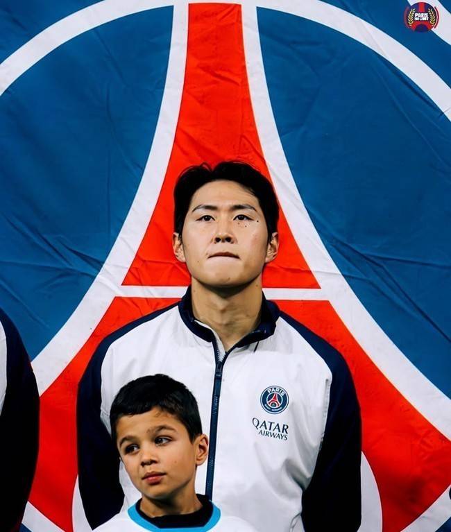 PSG, '1000억 이상' 아니면 이강인 안 보낸다..."AFC 국제선수상 수상 시 타팀 관심은 더 높아질 예정"