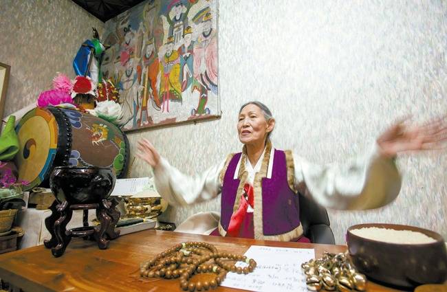 [심층분석] “이혼할 수밖에 없는 팔자” 무차별 사주풀이, 연예계를 흔드는 무속인들의 문제 | 드림 시그널