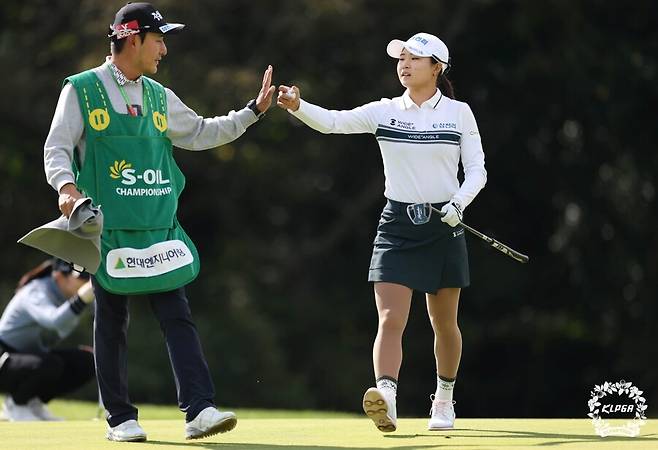고지원, KLPGA 에쓰오일 챔피언십 2R 보기 없이 65타 단독 선두…시즌 2승 정조준