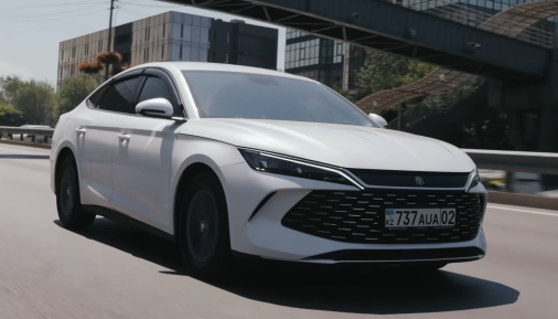 “아반떼보다 싸다고?” 주행거리 2,148km, 충격의 신차 정체 | EV-Hotissue