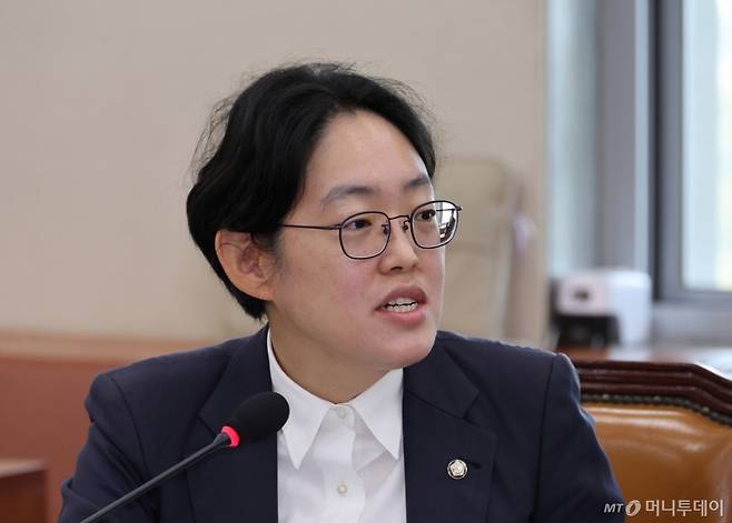 野조지연 "정년연장 땐 청년 일자리 감소…日 25년 걸쳐 65세 정년연장"