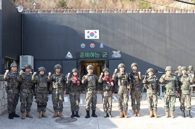 합참의장, '지·해·공, 대비태세 점검' 22사단·1함대사·8전투비행단 방문