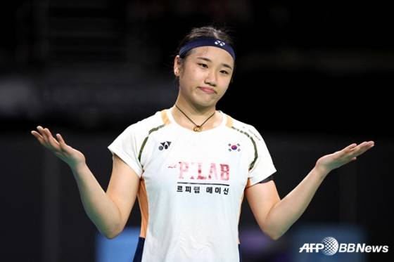 '세계 1위 위엄' 안세영, 日 오쿠하라 2-0 격파→2026 첫 우승 파란불... 8강 진출 성공