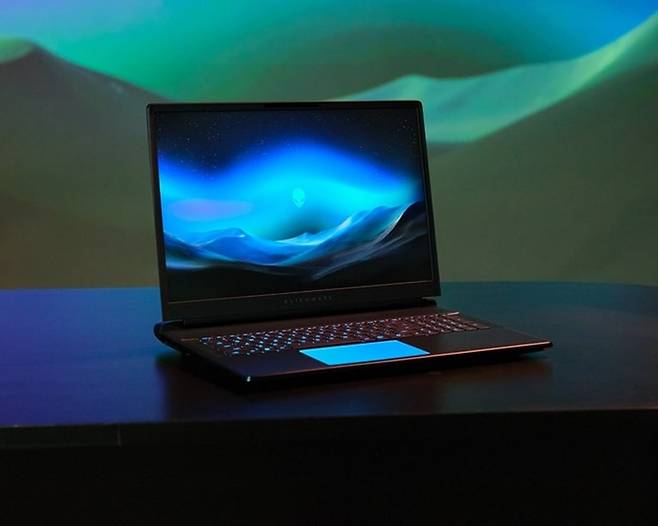 Ces 2025 델 테크놀로지스 에일리언웨어 에어리어 51 게이밍 Pc · Qd Oled 게이밍 모니터 공개